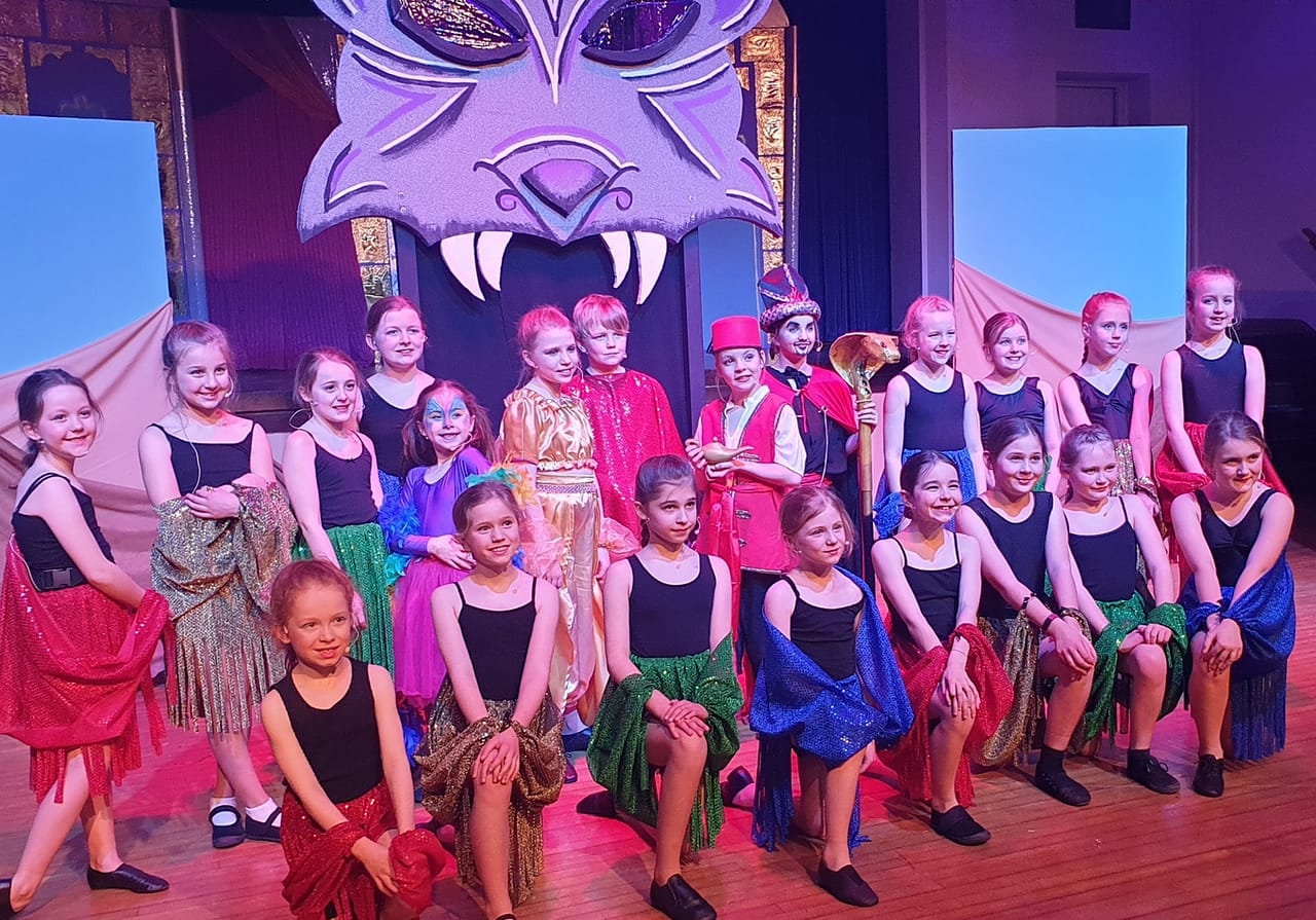 CYGNETS | Cheshire Youth Group for New and Emerging Talent on Stage